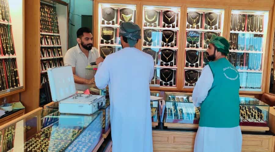 CPA carries out surprise field visit on gold shops in Oman - Arabian ...