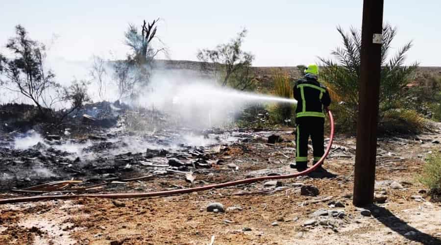 Fire breaks out in Agricultural waste in Sinaw - Arabian Daily News