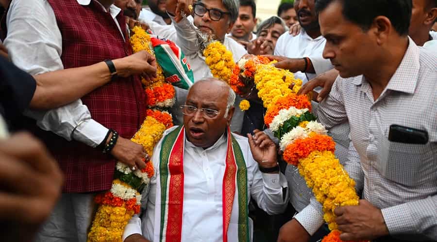 India's Congress party elects first non-Gandhi head in 24-years - Arabian Daily News