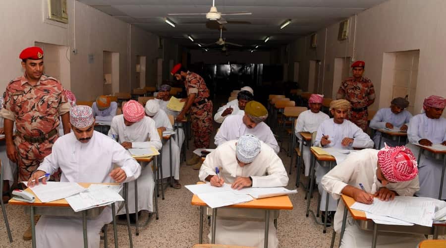 New batch of citizens joins Royal Army of Oman for military training ...
