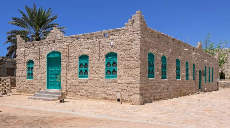 Restoration work continues in Al Hafa Heritage site in Salalah ...