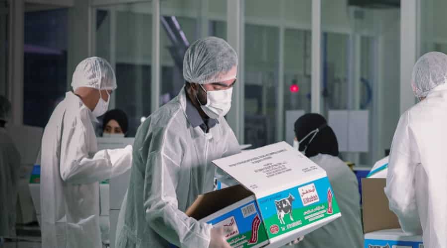 Oman: Employers must update salaries information via WPS - Arabian ...