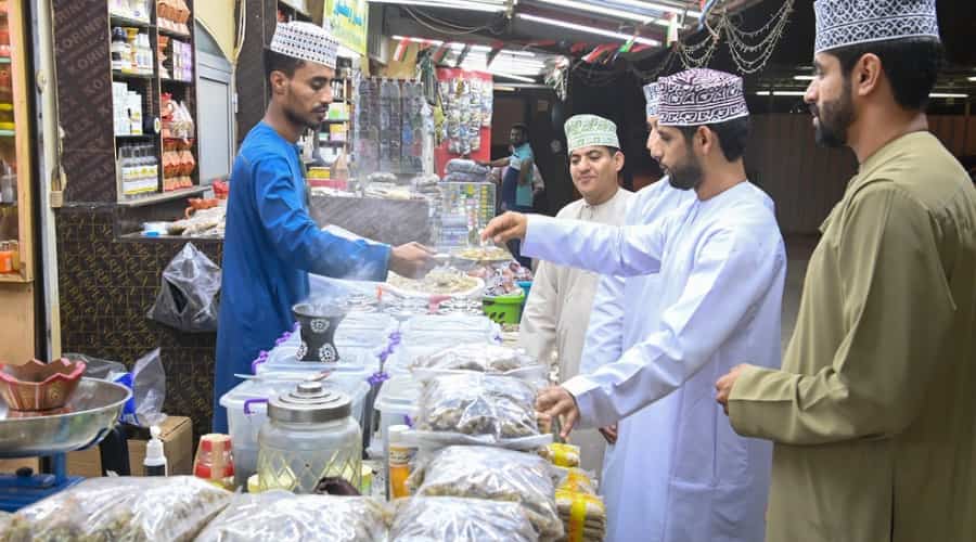 Salalah market witnesses active purchasing movement ahead of Eid Al ...
